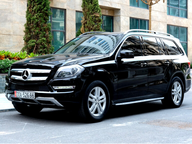 Giá xe Mercedes GL 400, thông số & ưu đãi tháng 04/2026