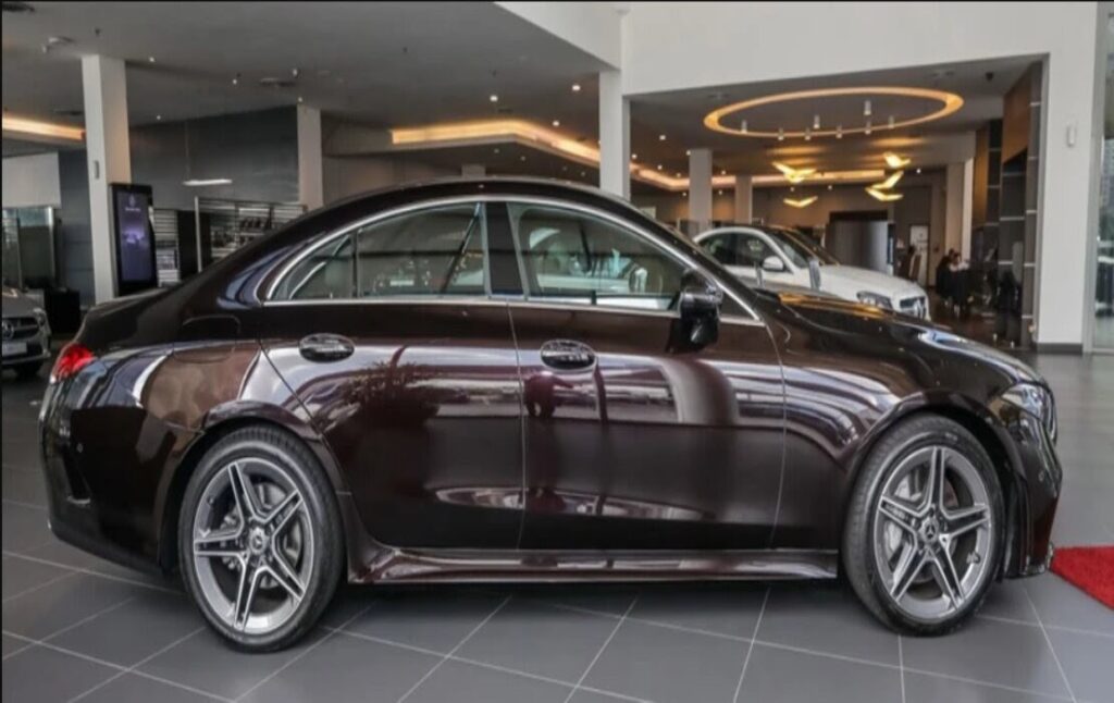Giá xe Mercedes CLS 350, thông số & ưu đãi tháng 04/2026